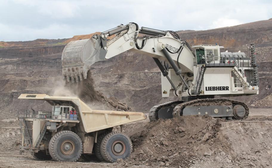 | Liebherr hydraulic excavators by Eiffage Métal
